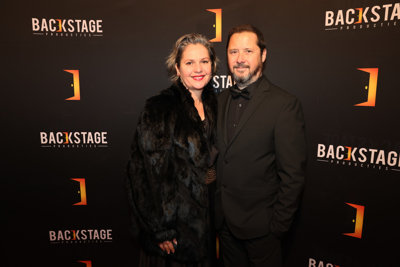 IN BEELD. Michel Van den Brande poseert met verloofde Sofie tijdens ...