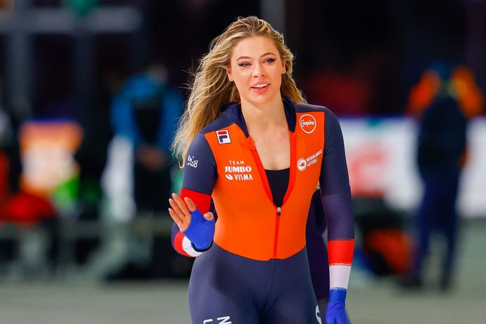 Jutta vliegt met Jake in privéjet en Famke geeft voorproefje van haar ...