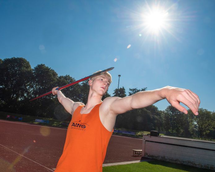 Atleet Jip laat zijn voeten met hamer en beitel verbouwen: ‘Nu kan er ...