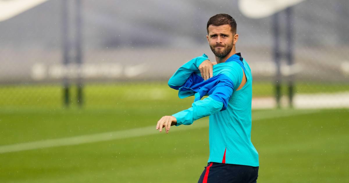 Bosnië gaat oefenen tegen Rusland en daar zijn sterspelers Pjanic en ...