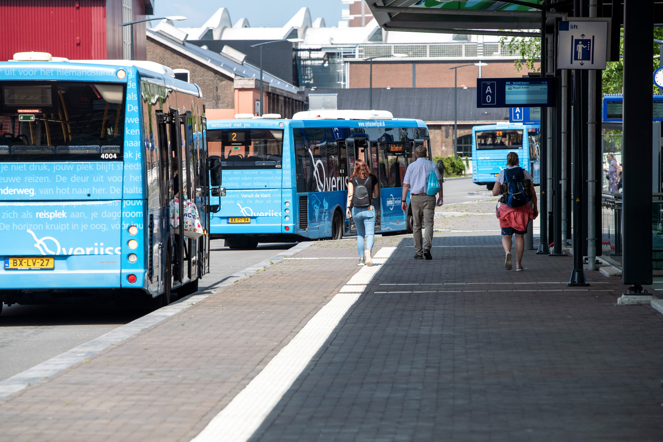 Vanaf maandag coronaproof busvervoer: kuchschermen in 700 bussen ...