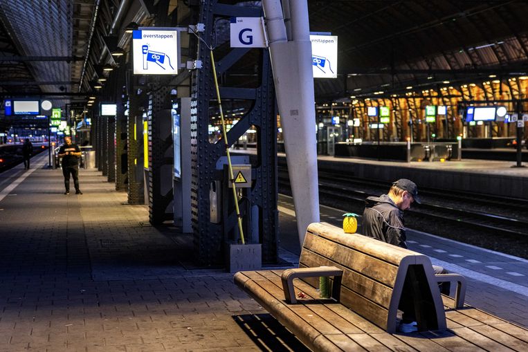 FNV Spoor: Staking gaat vrijdag door, ondanks bod NS | Het Parool