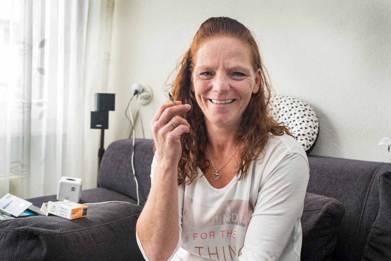 Natasja rookt 50 sigaretten per dag en wordt voor Stoptober ‘opgesloten ...