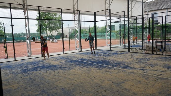 Tennisclubs Soks neemt twee overdekte padelvelden in gebruik: “Geen ...
