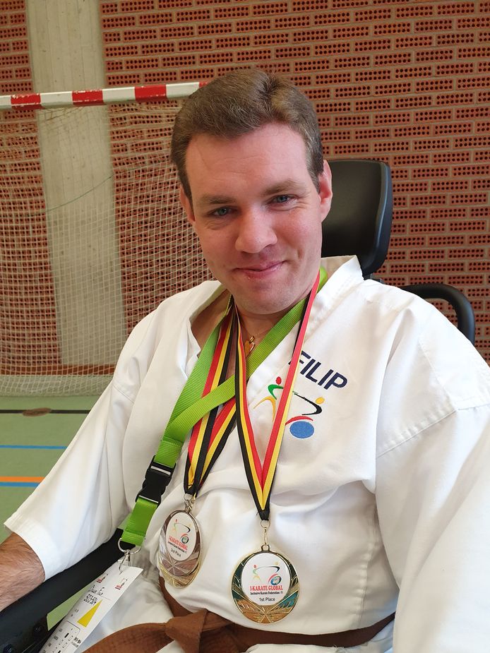 Filip Billen twee keer Belgisch kampioen G-karate | Tienen | hln.be