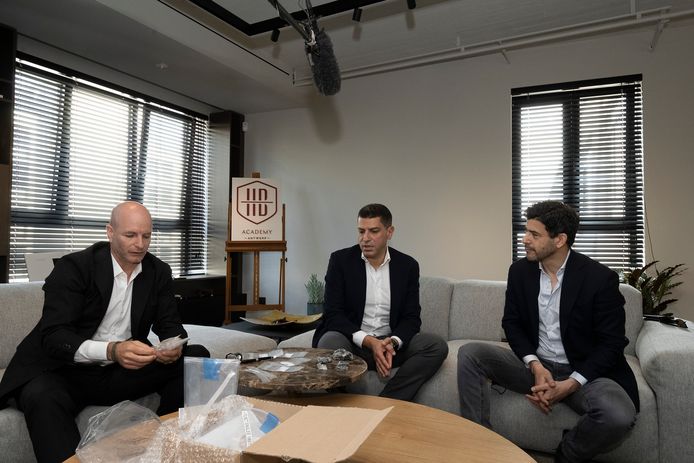 Derde grootste diamant ooit in Antwerpse handen: HB Antwerp zal steen ...