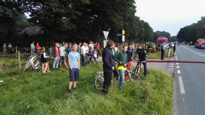 VIDEO | Grote brand bij Fonteyn in Uddel: blussen duurt nog hele dag ...