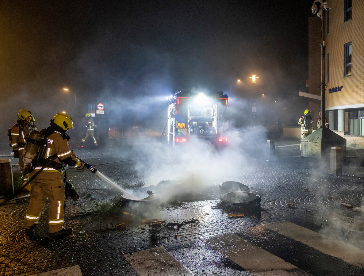 Mobiele eenheid treedt op in Arnemuiden, vuurwerkverbod op veel plekken ...