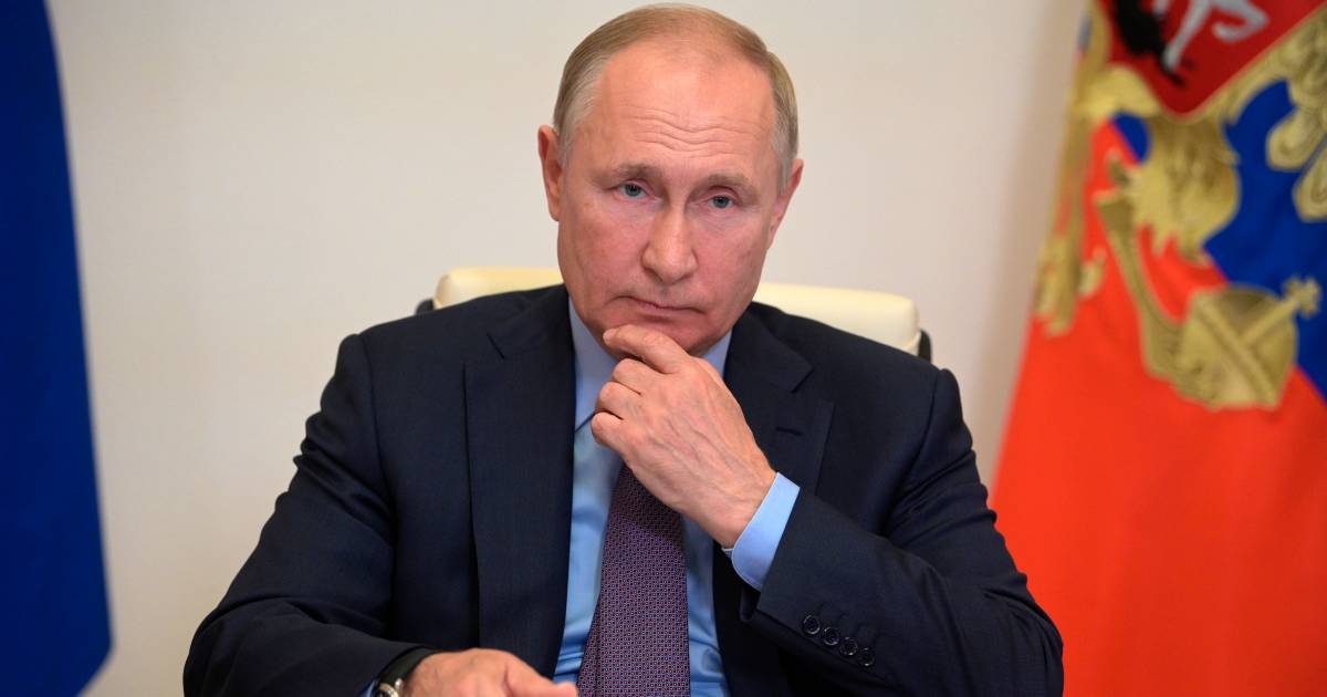 Poutine annonce que “des dizaines de personnes” de son entourage ont le ...