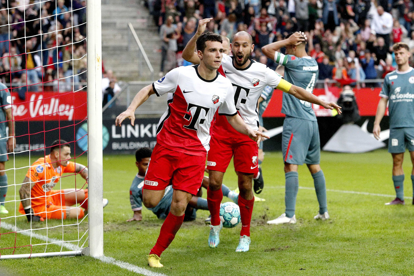 Zege van FC Utrecht op Sparta geeft Henk Fraser broodnodige lucht | Foto | AD.nl
