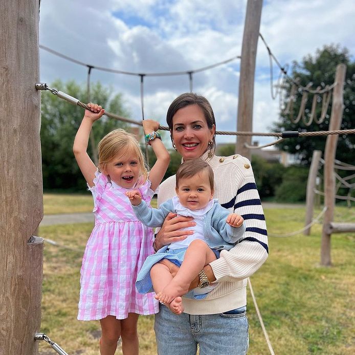 Astrid Coppens is 40 en viert tien jaar samen met Bram: “Geen botox ...