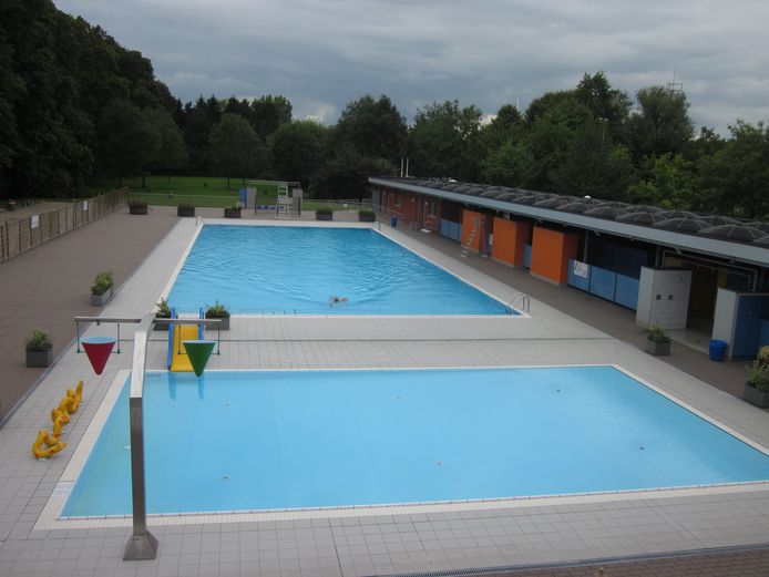 Nieuw zwembad Wondelgem zal dubbel zoveel kosten als eerst gedacht, en ...