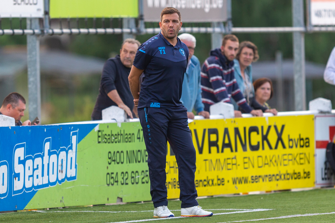 Alan Haydock staat met Ninove voor lastige verplaatsing naar Petegem ...