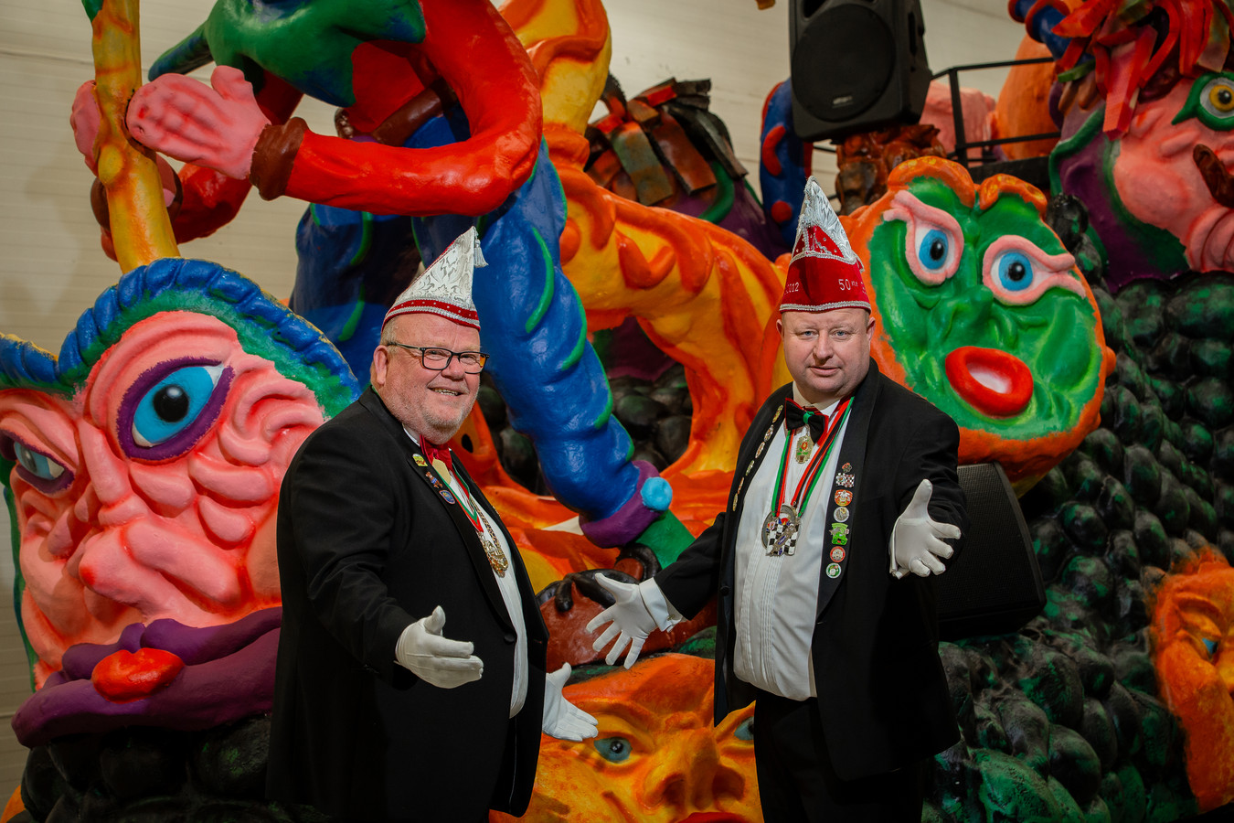 Carnaval helemaal terug in ‘Kikkergat’, met dank aan de jongens van ...