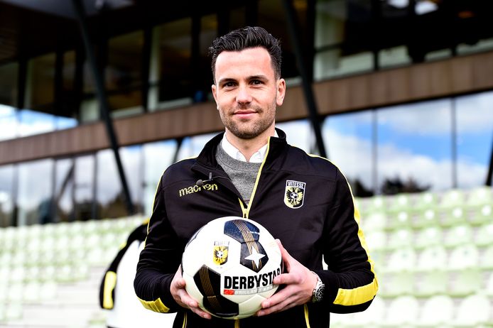 Bruns kiest voor nummer 10 bij Vitesse | Heracles | tubantia.nl