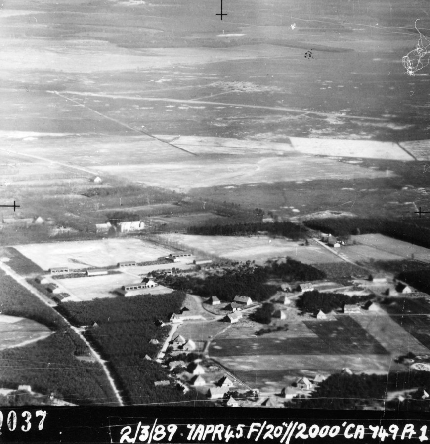Eindelijk een boek over Fliegerhorst Deelen bij Arnhem: ‘Niets is hier ...