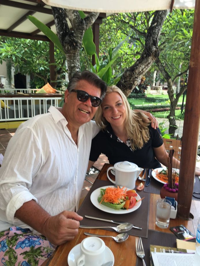 Emile Ratelband (68) en 41 jaar jongere Linda uit elkaar | Show | AD.nl