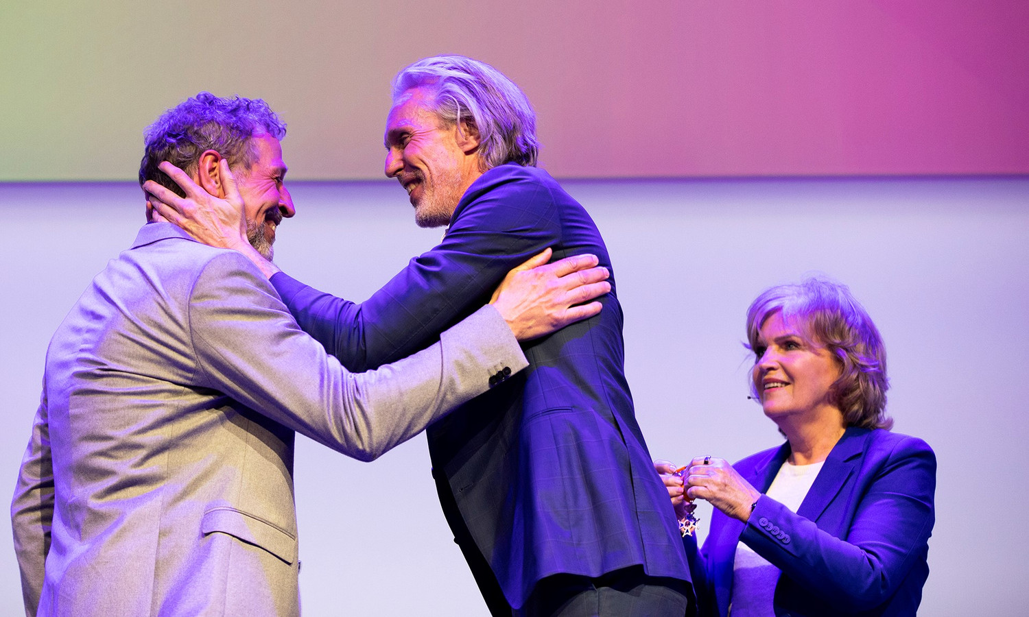 Koninklijke onderscheiding voor parkinson-experts Bas Bloem en Marten ...