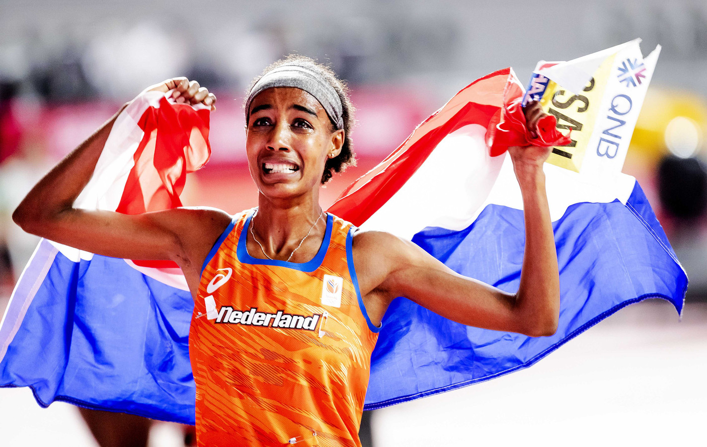 Fotoserie | De fraaiste beelden van de zege van Sifan Hassan | Foto | AD.nl