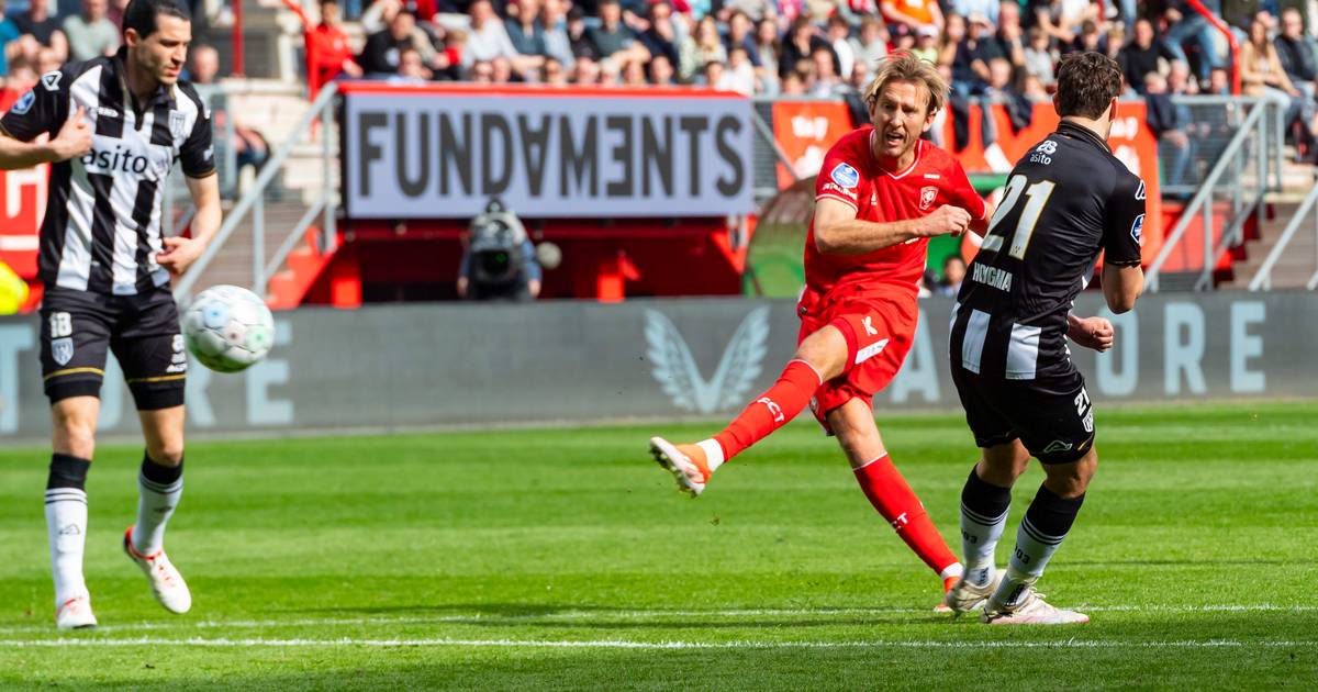 Waarom FC Twente de voetballer Joshua Brenet en Michel Vlap miste in de derby tegen Heracles ...