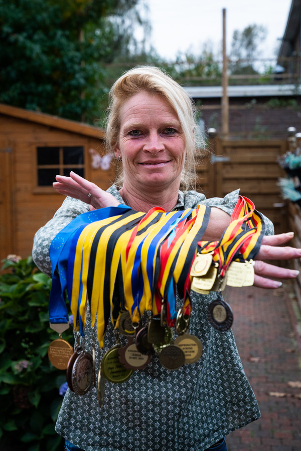 Mama Anja en opa François over tomeloze winnaarsdrang in Lotte Kopecky ...