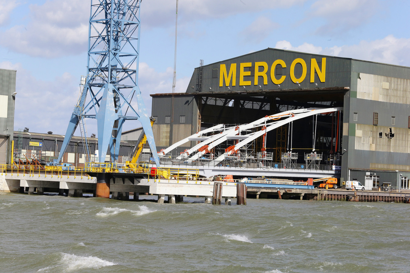 Mercon in Gorinchem neemt tankbouwer Siemerink uit Geertruidenberg over ...