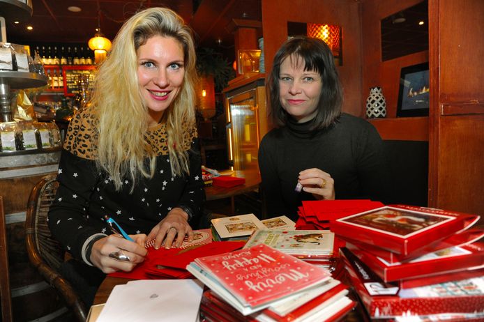 Kerstkaarten schrijven om eenzamen en zieken hart onder de riem te ...