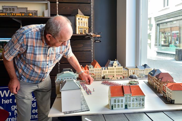 De Bergse binnenstad in miniatuur: Bekijk het levenswerk van Ton Tieman ...