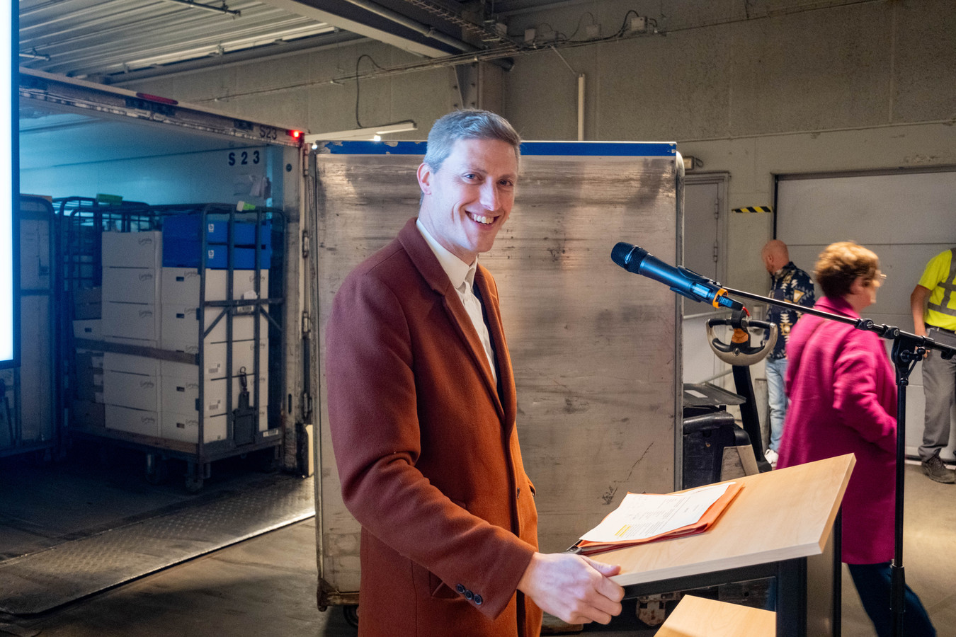 Colruyt ondertekent convenant voor duurzame stadslogistiek: “Tegen 2030 ...