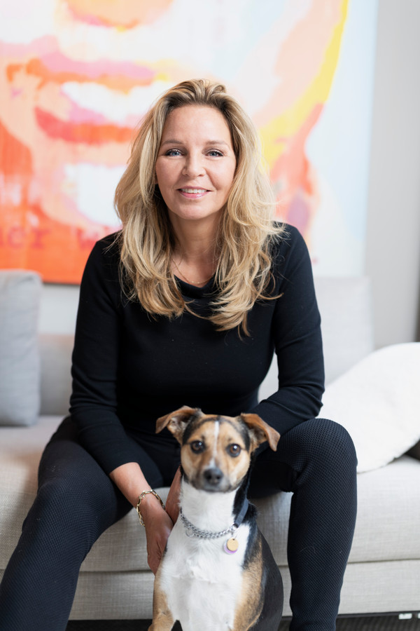 Bossche bestsellerauteur Esther Verhoef vertrouwt nu meer op zichzelf ...
