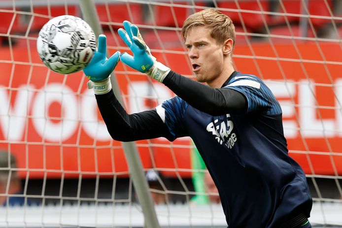 AZ verhuurt reservedoelman Peter Vindahl aan FC Nürnberg | Nederlands ...