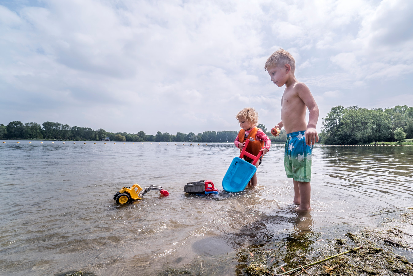 Watertappunten en ‘veilige zwemplekken’: Zo overleef je in Delft een ...