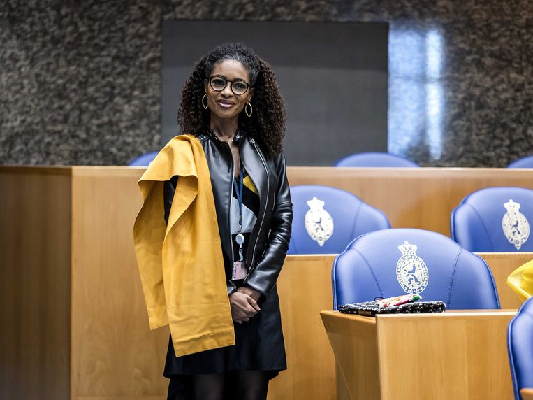 Waarom ik als zwarte oma uit mijn schommelstoel verrijs en het podium opga