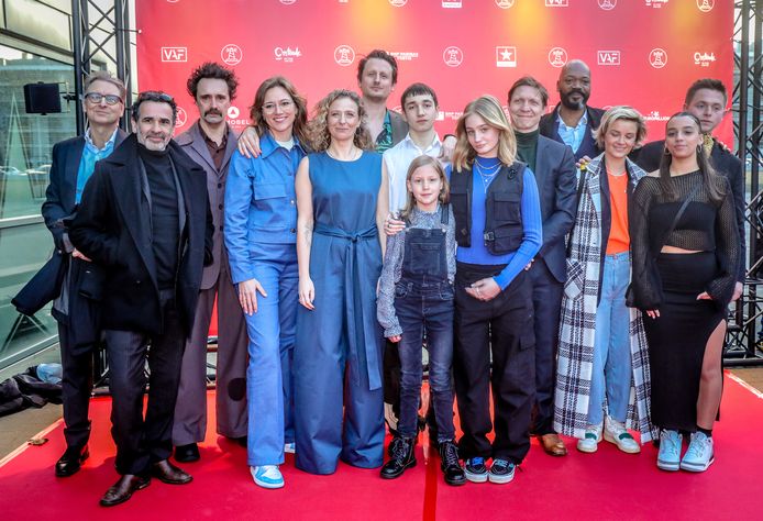 Saar (14) uit Brugge leerde skaten, zeilen én duiken voor hoofdrol in nieuwe Vlaamse film ...