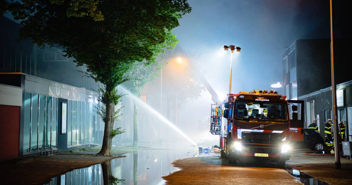 Politie-onderzoek naar grote brand Loven levert niets op: ‘Het vuur was ...