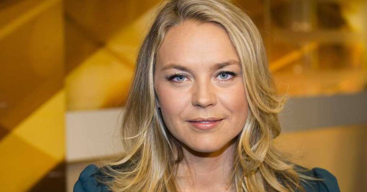 Janneke Willemse vond eerste optreden stijf | TV & Radio | AD.nl