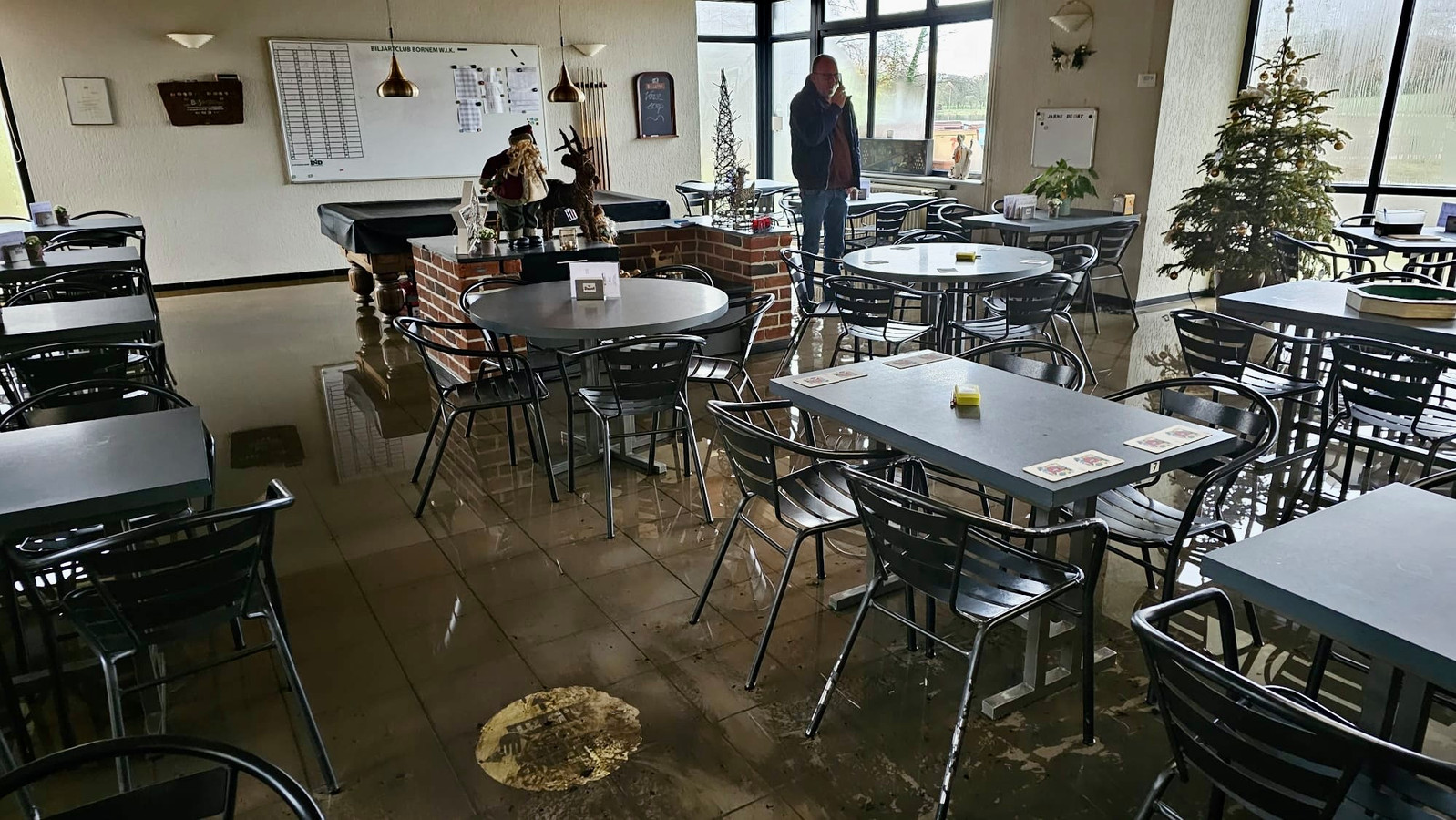 Zware brand vernielt café ‘De Waterlander’ in Bornem: “Je zaak na 23 ...