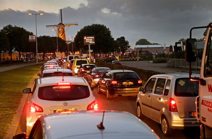 Weken geen verkeer op Hartelbrug, ook metrodienst aangepast
