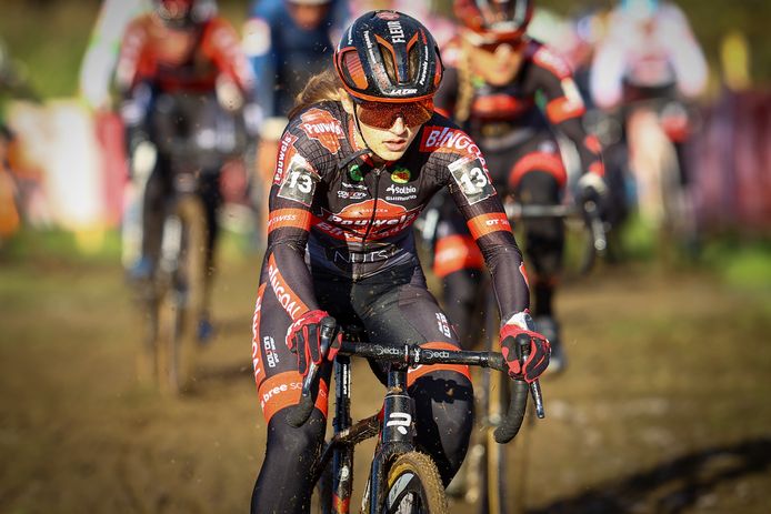 Fleur Moors in top twintig in Zolder: “Genoten van de supporters langs ...