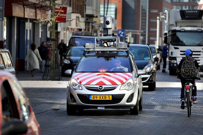 Damdorp vastgelegd op beeld: camera-auto's aan het werk in Alblasserdam ...
