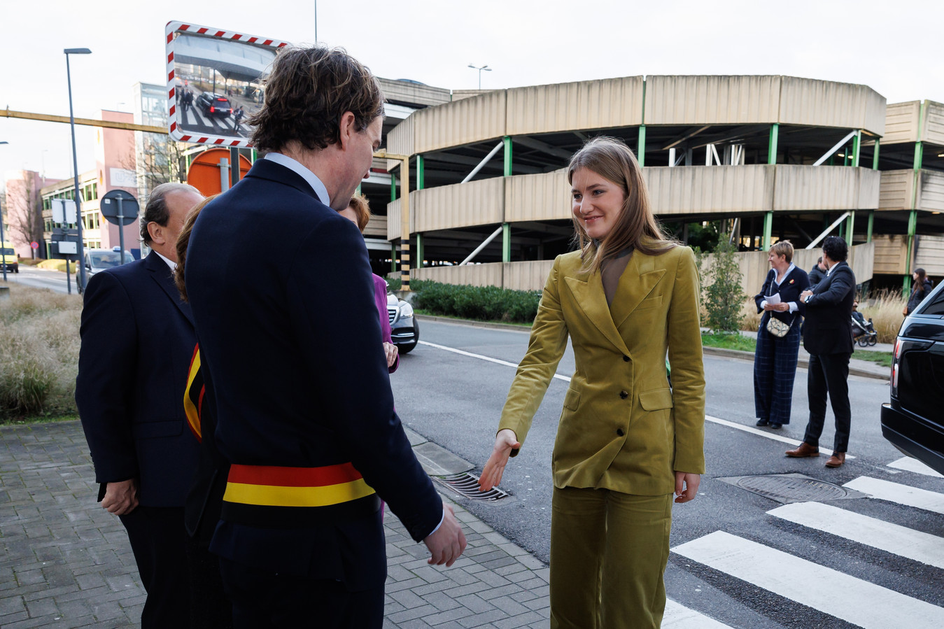 We weten waar je kinderen naar school gaan.’ Dat hakt erin ...