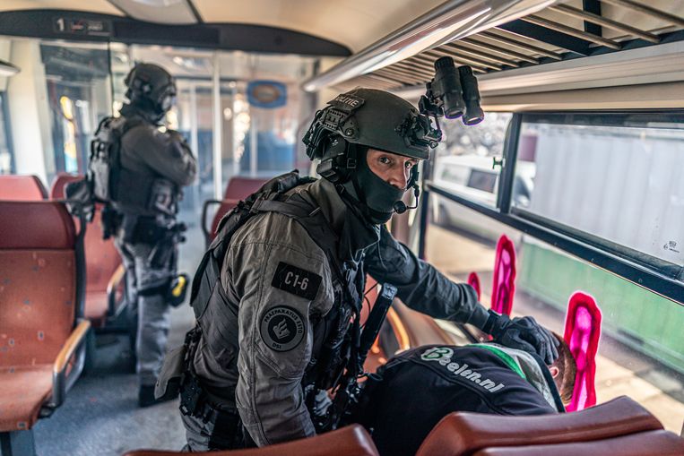 De Dienst Speciale Interventies staat altijd paraat: ‘Gevaarlijke ...