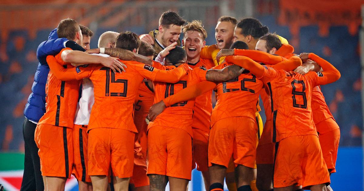 Oranje sluit 2021 af als nummer 10 van de wereld | Nederlands voetbal ...