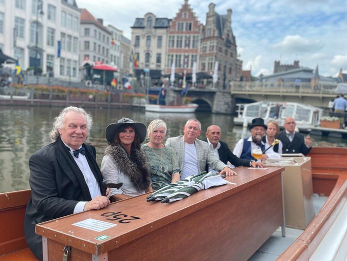 Theater vanop de boot: Rederij Gent-Watertoerist stelt Gentse Feesten ...