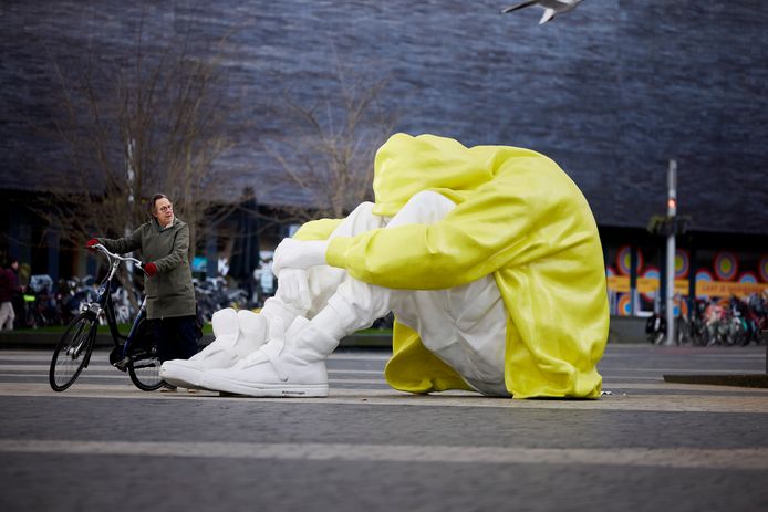 Tijdelijk standbeeld naar Gorinchem om taboe rond zelfdoding onder ...