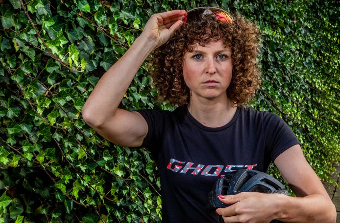 Anne Terpstra hervindt liefde voor de fiets, maar moet eerst van ziekte ...