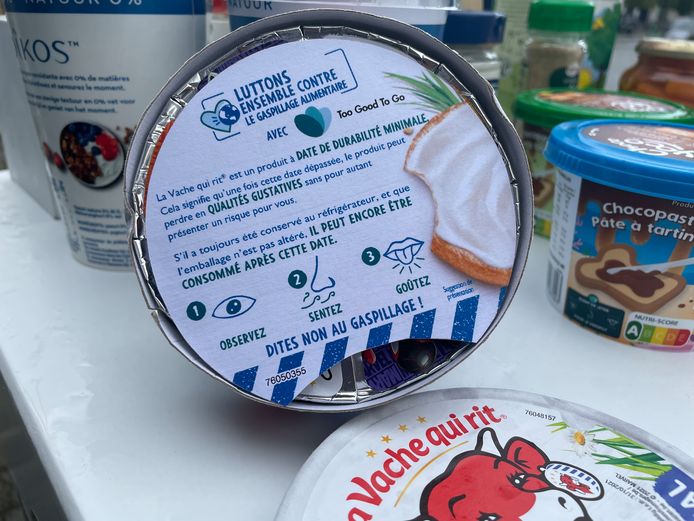 Extra label op verpakking moet voedselverspilling tegengaan: “Kijk ...