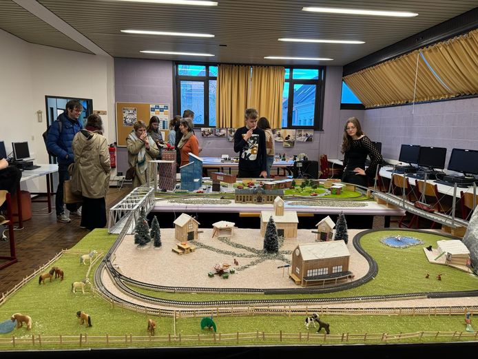 Leerlingen Berkenboom tonen projecten tijdens STEM-beurs: “Onze school ...