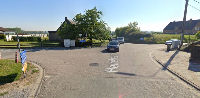 Hinder door wegenwerken aan kruispunt Heirebaan-Neuringen | Ninove | hln.be