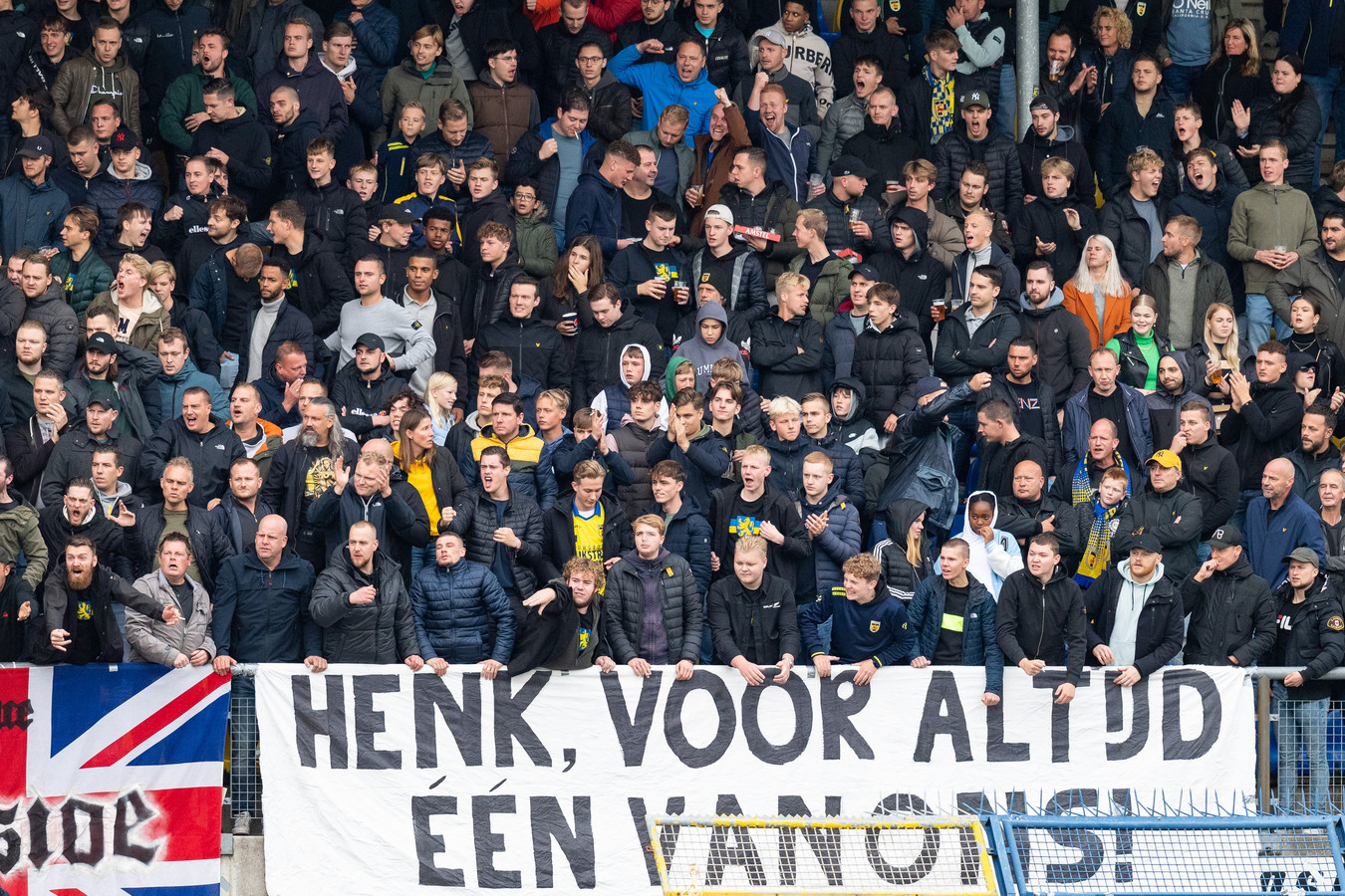 Cambuur toont liefde voor teruggetreden trainer Henk de Jong: ‘Last van ...